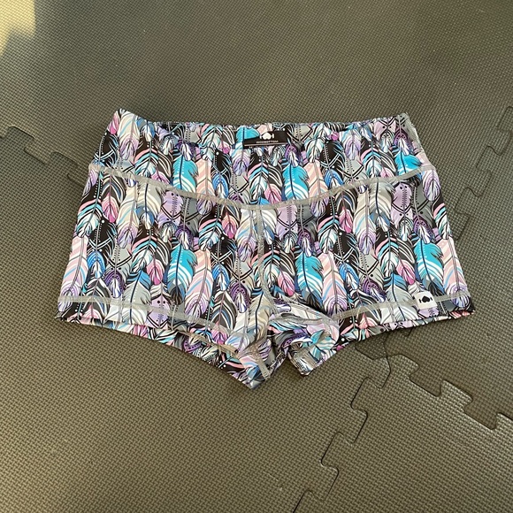 Wodbottom | Shorts | Wodbottom Feather Shorts M | Poshmark
